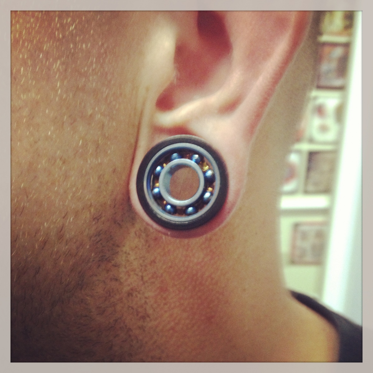 EAR STRETCHING GUIDE AND TIPS Craig Pokes U